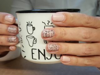 50 Amazing Coffee Nail Designs and Coffee Nail Polishes for 2025