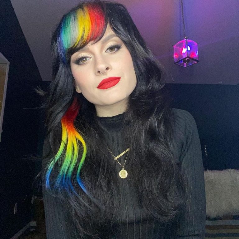 60 Pictures of Dyed Bangs & Colored Fringe That Are HOT in 2025